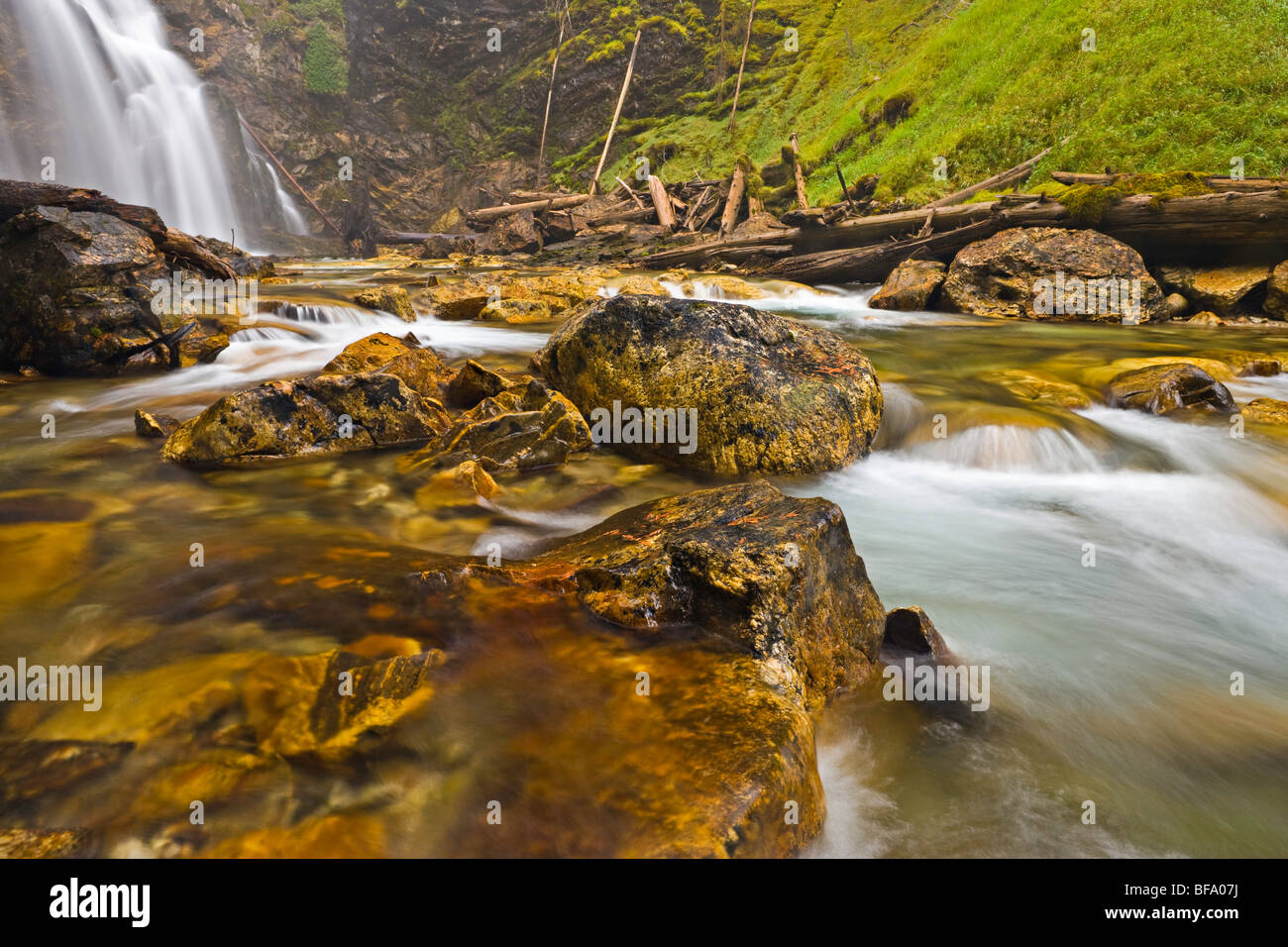 Floating rock hi-res stock photography and images - Alamy