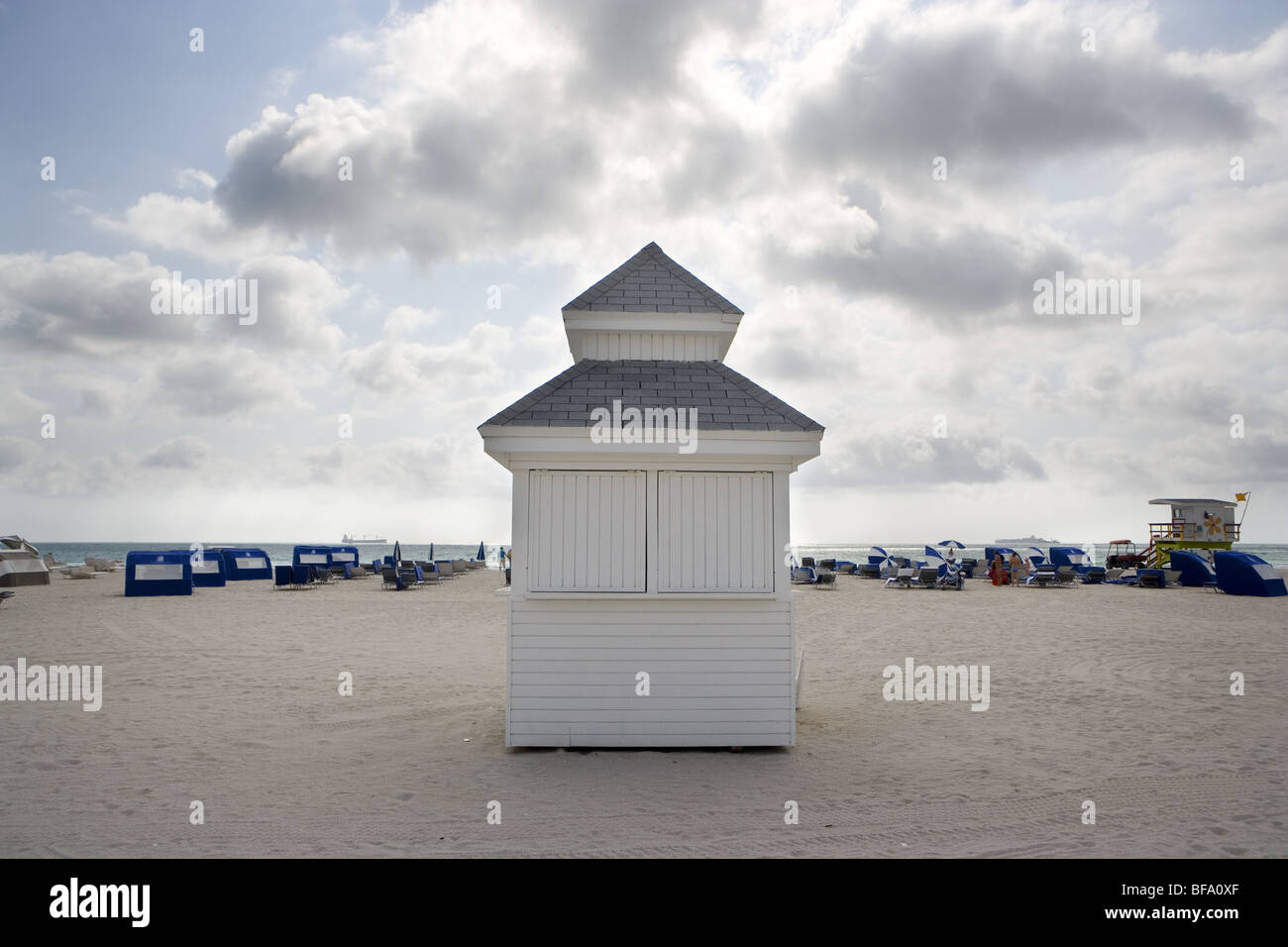 Early morning on South Beach in Miami, Florida Stock Photo - Alamy