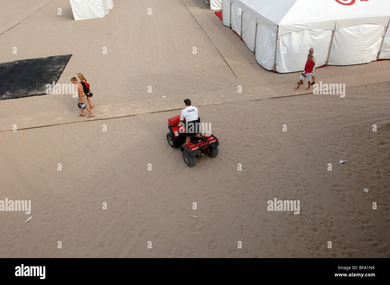 Police vehicle beach off road hi-res stock photography and images - Alamy