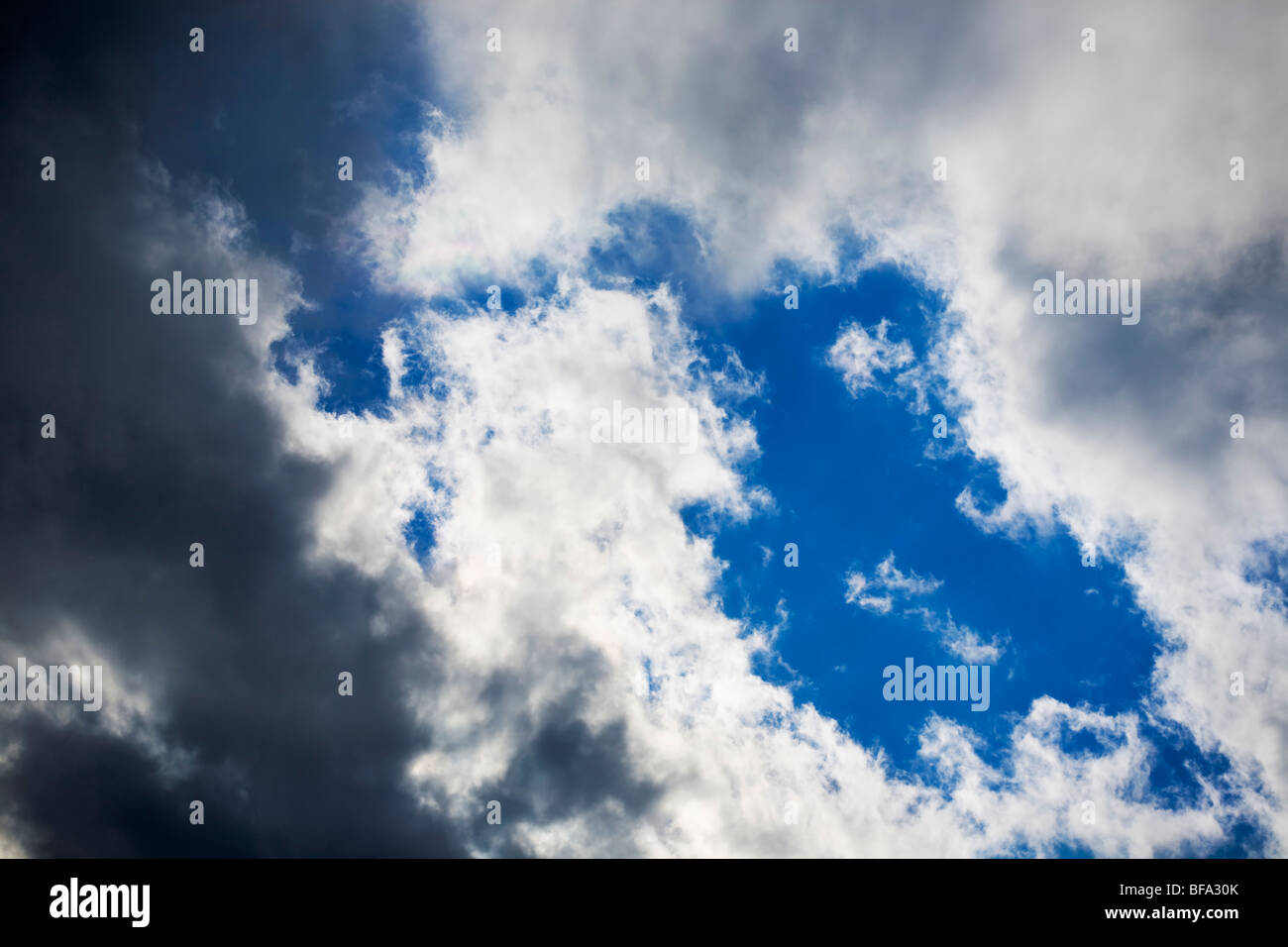 Dark clouds visible hi-res stock photography and images - Alamy