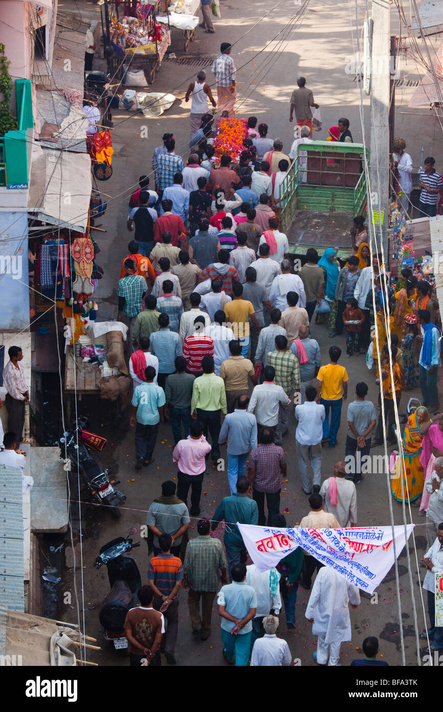 Indian funeral hi-res stock photography and images - Alamy