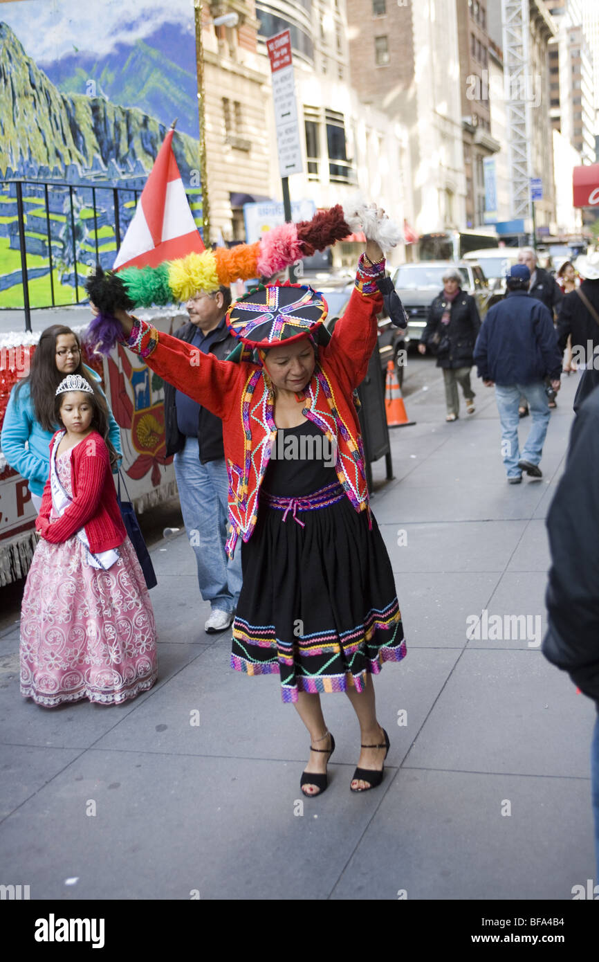 Peru pride woman parade hi-res stock photography and images - Alamy