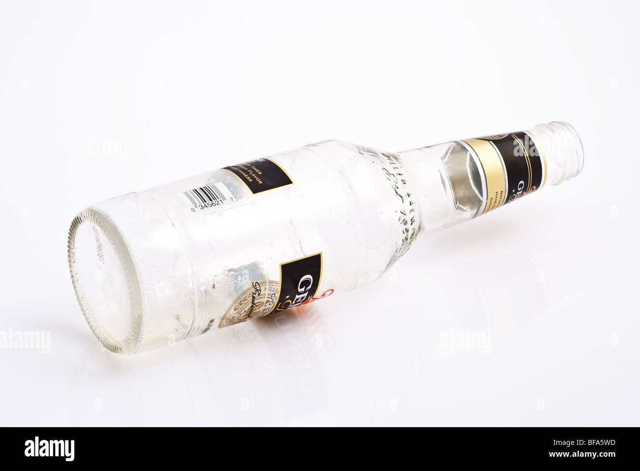 Empty beer bottle hi-res stock photography and images - Alamy