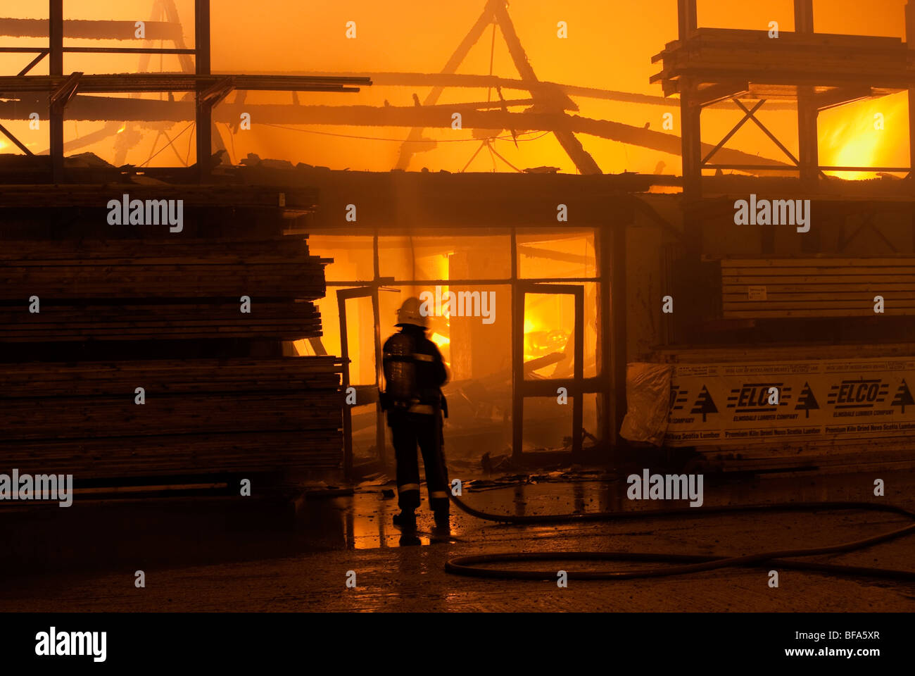 Fireman silhouette hi-res stock photography and images - Alamy