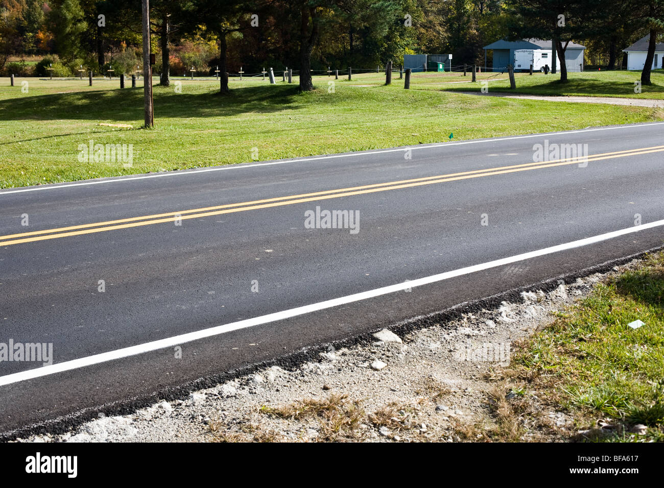 Two lane road hi-res stock photography and images - Alamy