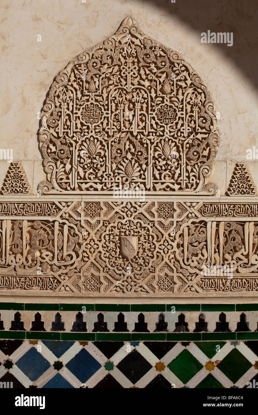 Alhambra tile hi-res stock photography and images - Alamy