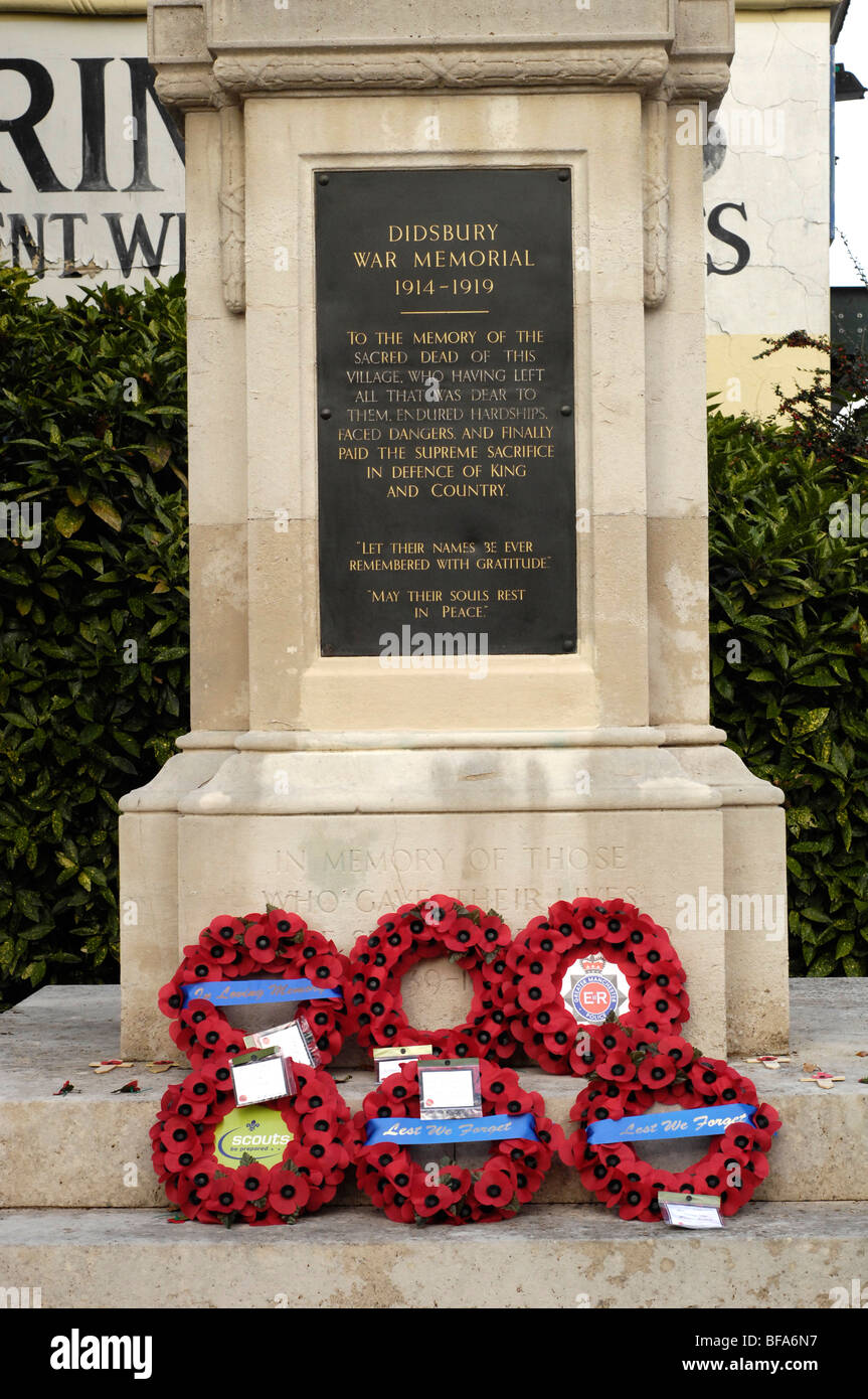 Didsbury war memorial on remembrance day Stock Photo - Alamy