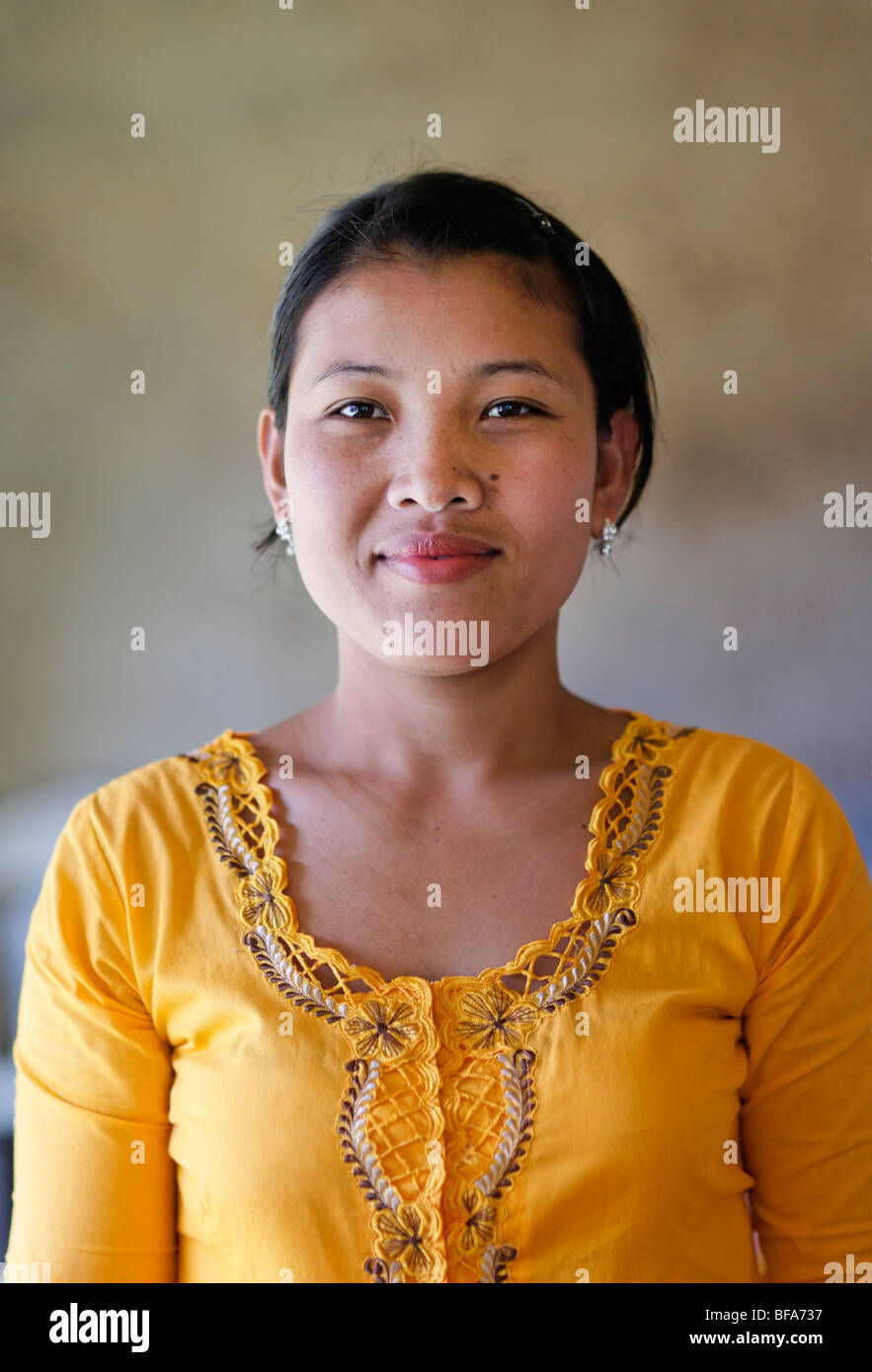 Pretty balinese woman hi-res stock photography and images - Alamy