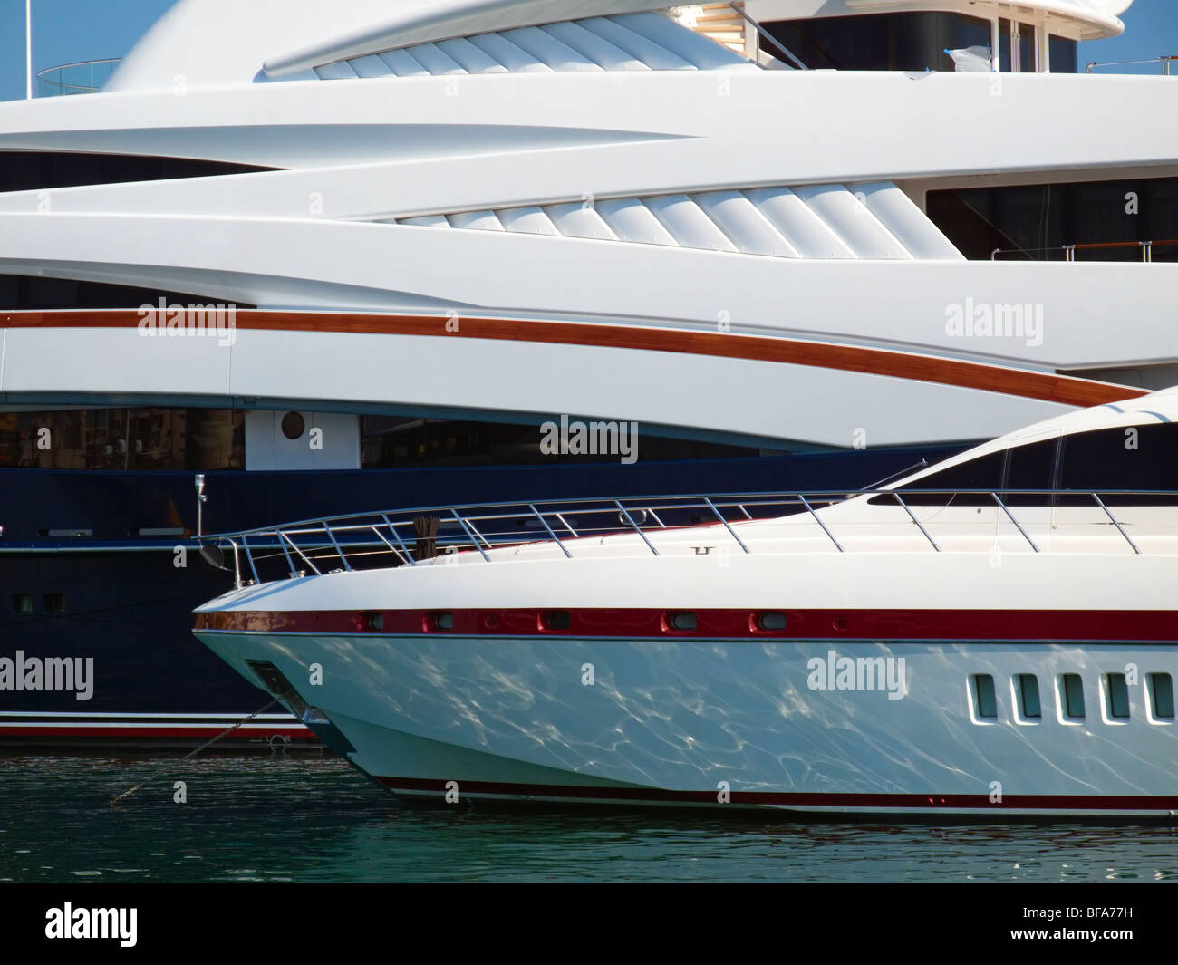 Super superyacht superyachts hi-res stock photography and images - Alamy