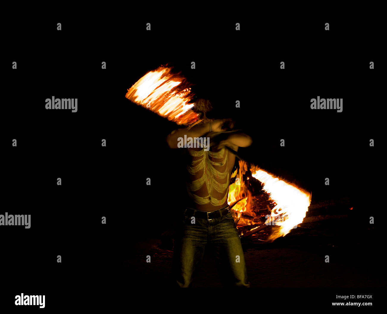 Night performer hi-res stock photography and images - Alamy