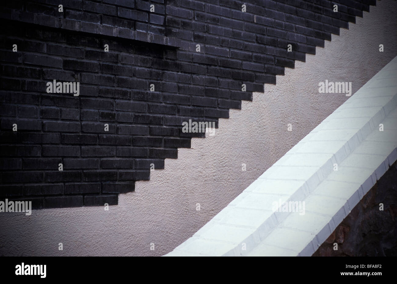 Dark black brick patterns hi-res stock photography and images - Alamy