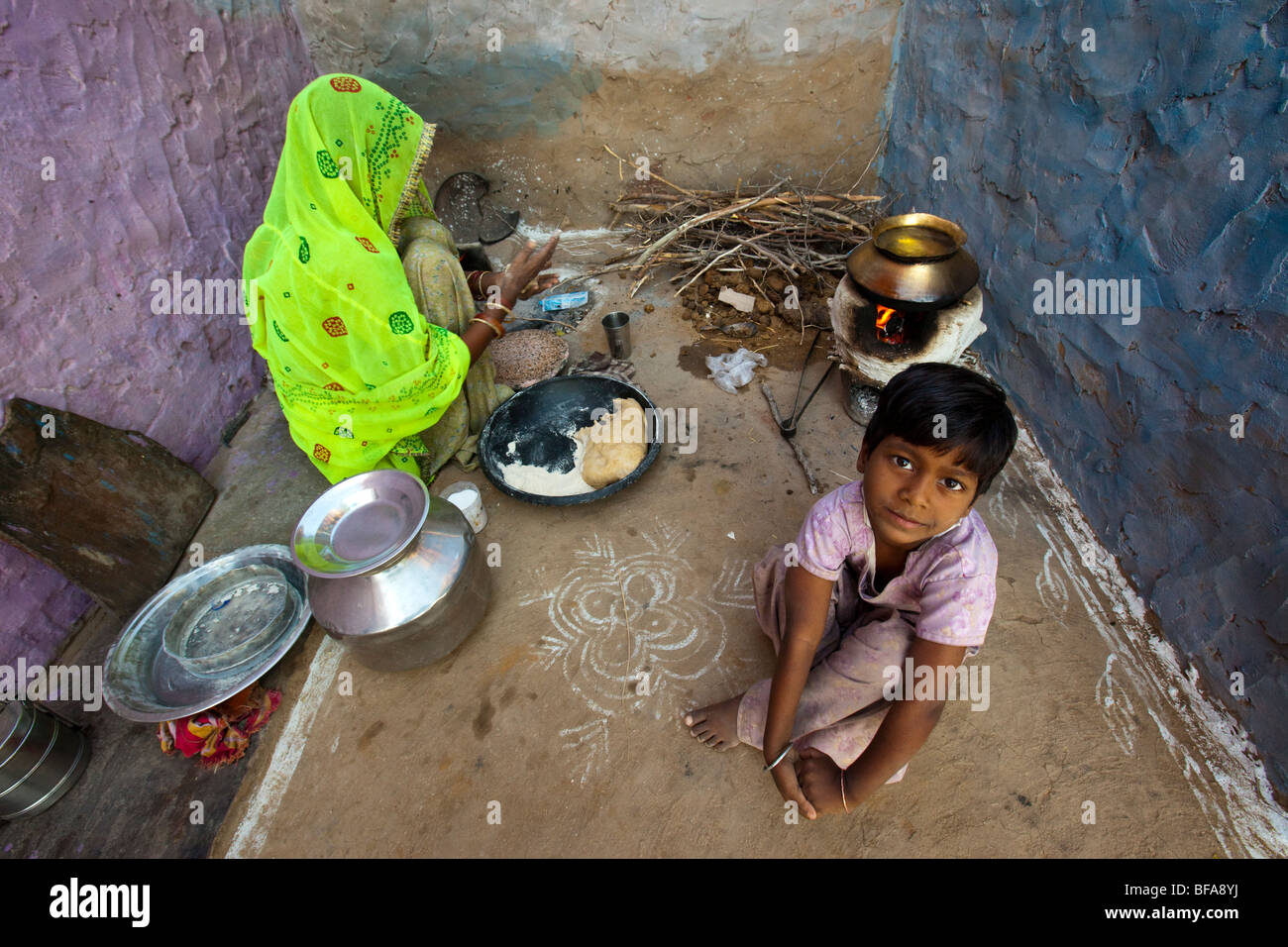 Making chapati hi-res stock photography and images - Alamy