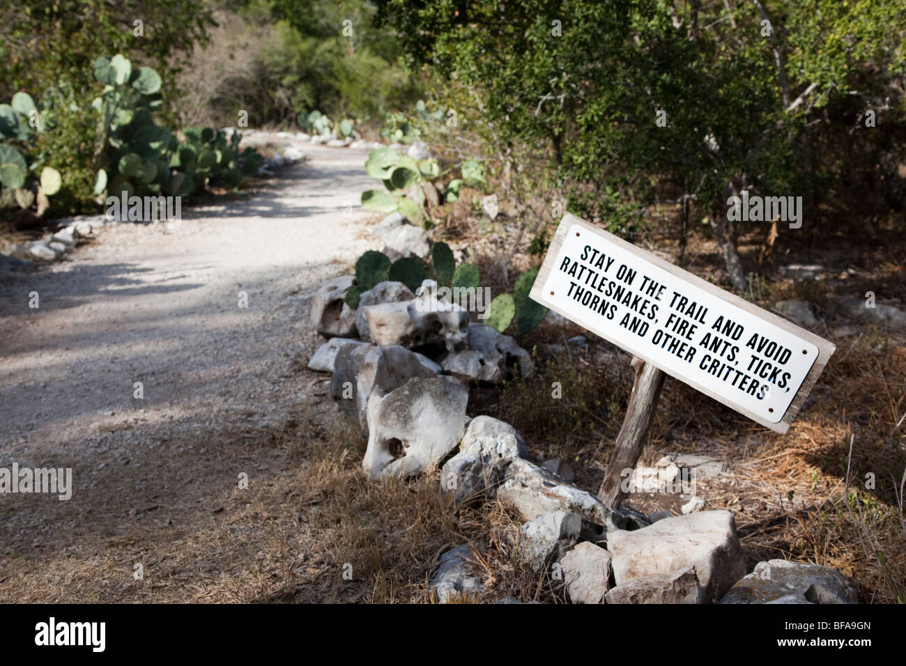 Warning snakes sign hi-res stock photography and images - Alamy