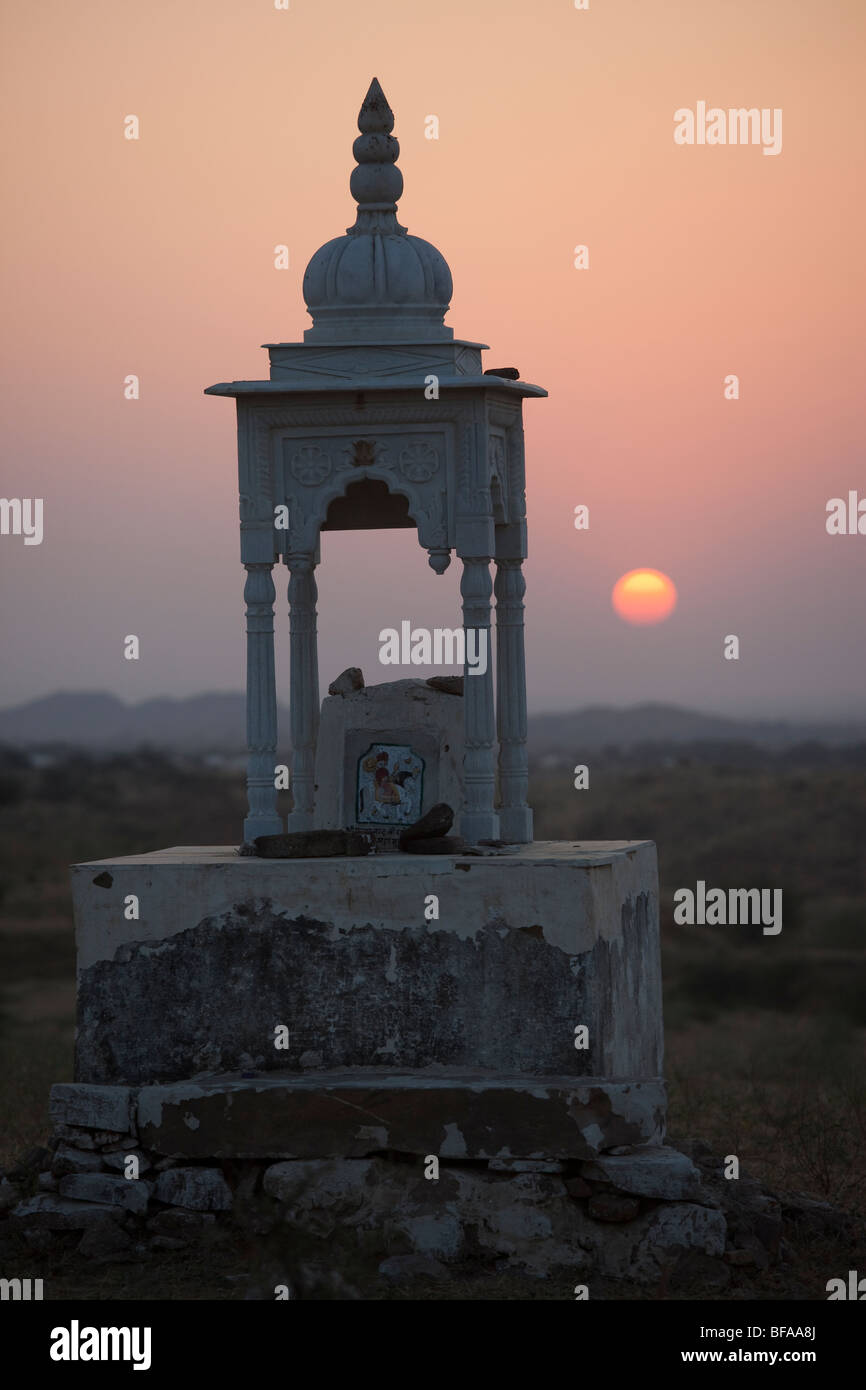 Hinduism shrine hi-res stock photography and images - Alamy