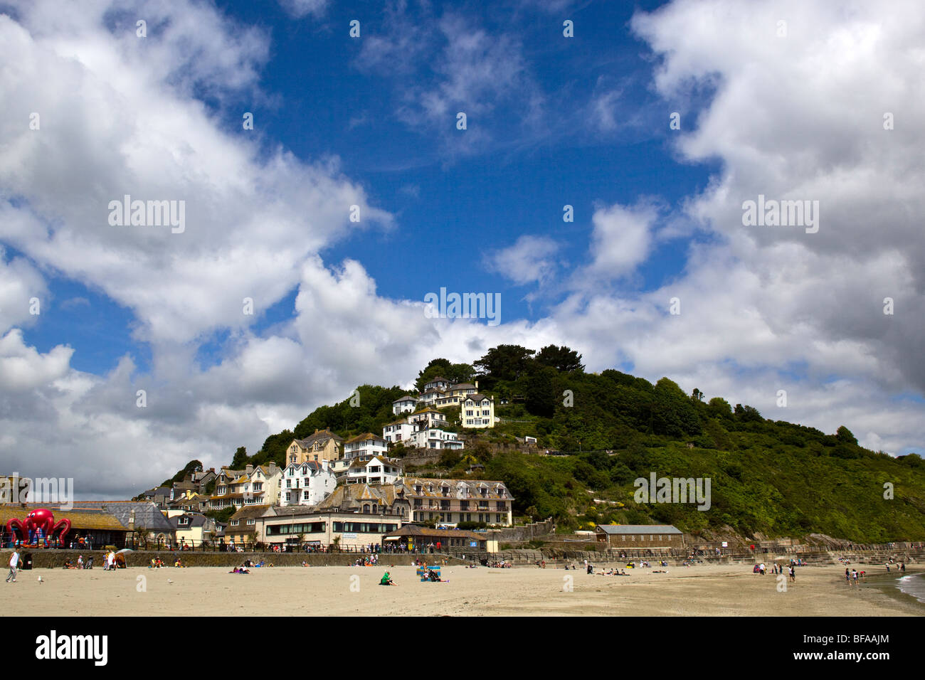 Beach at looe hi-res stock photography and images - Alamy