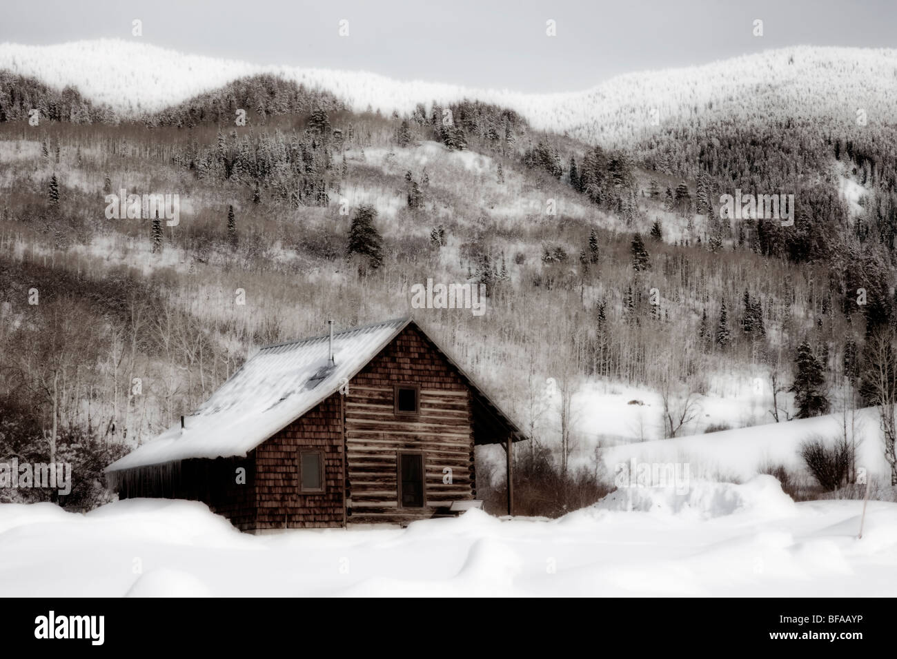 Barn in snow at Steamboat Springs Colorado Stock Photo - Alamy