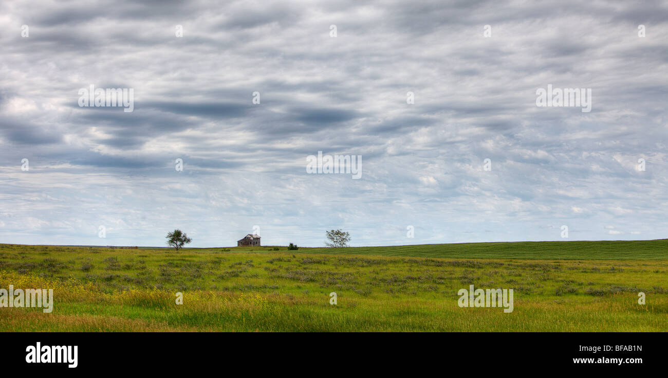Prairie farmhouse plains hi-res stock photography and images - Alamy
