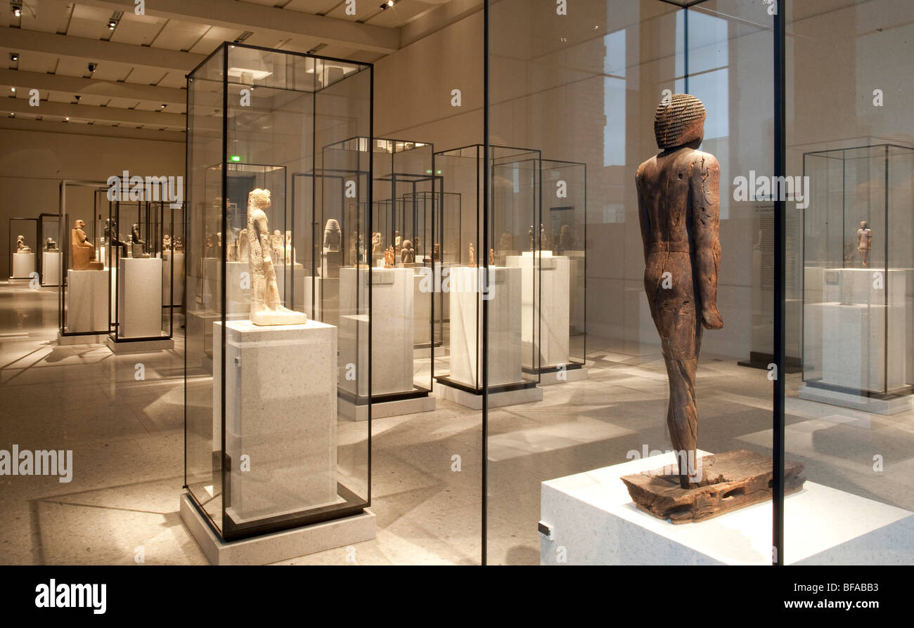 greek hall - Nee Museum in Berlin Stock Photo - Alamy