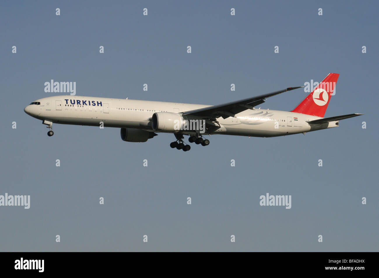 TURKISH AIRLINES BOEING 777 Stock Photo - Alamy