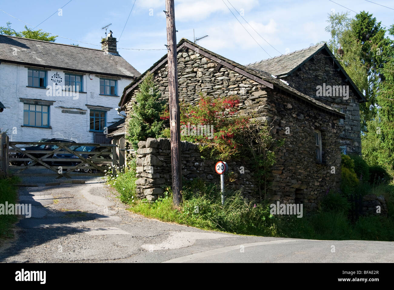 Old stone cottage hi-res stock photography and images - Alamy
