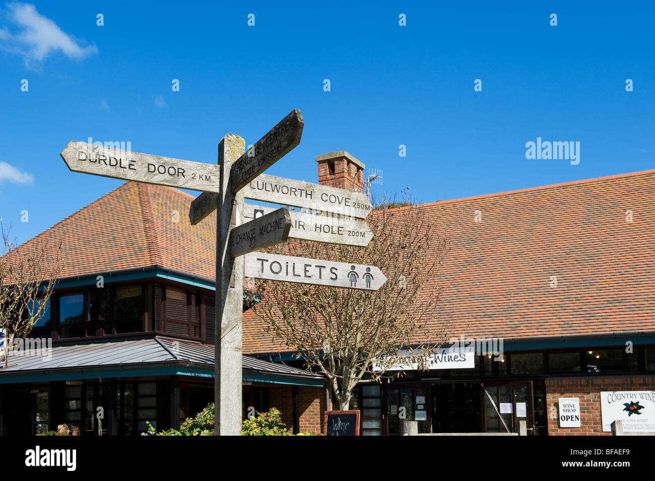 "Lulworth Cove" dorset "sign post Stock Photo - Alamy