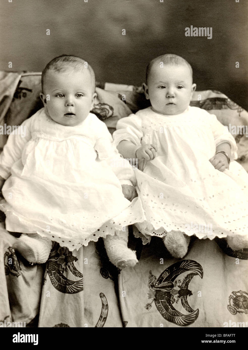 Identical twins different hi-res stock photography and images - Alamy