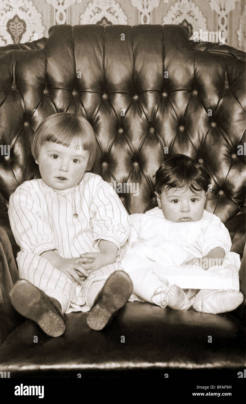 Vintage siblings hi-res stock photography and images - Alamy