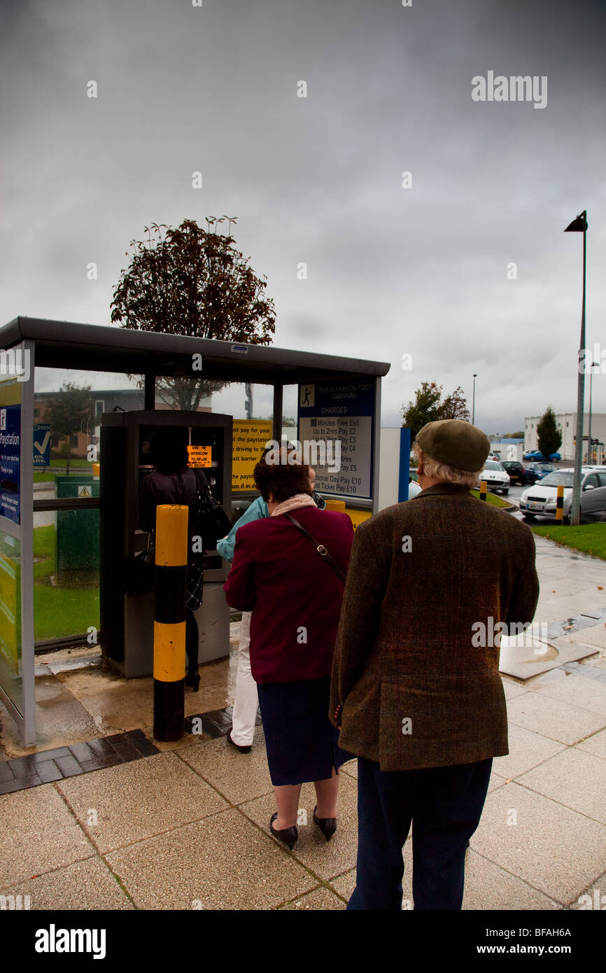 Car park queue hi-res stock photography and images - Alamy