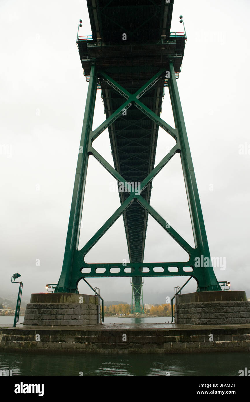 lions gate bridge support views in Vancouver Stock Photo - Alamy