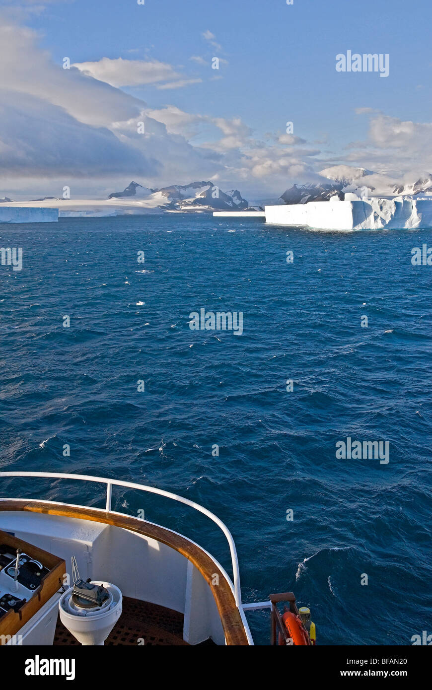 Antarctic Sound; Antarctic Peninsula view of the continental mass ...