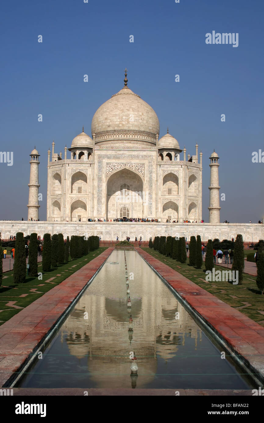 The indian monument Taj Mahal Stock Photo - Alamy