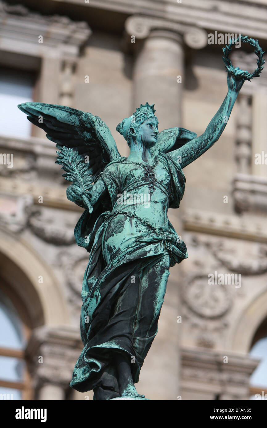 Statue in front of the Museum of Fine Arts, Vienna, Austria Stock Photo ...