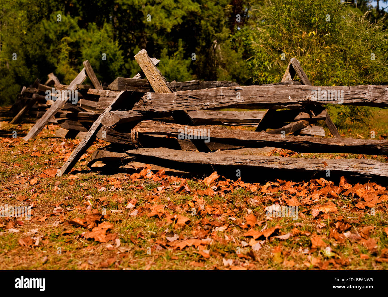 rustic split rail fence with autumn leaves Stock Photo - Alamy
