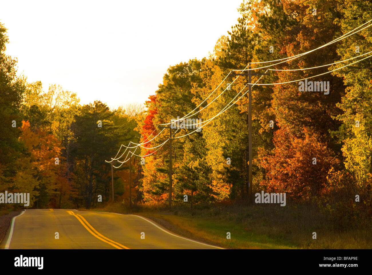 Two lane road hi-res stock photography and images - Alamy