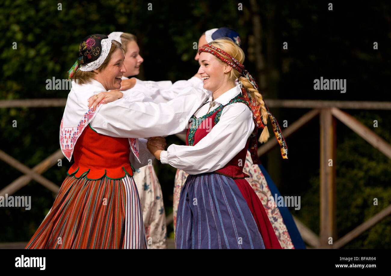 Swedish folk dance hi-res stock photography and images - Alamy