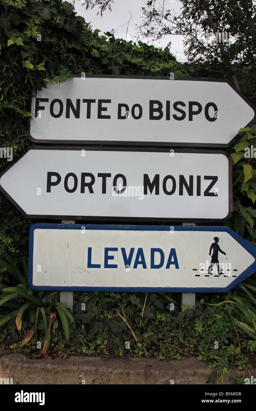 Tourism markers traffic signs hi-res stock photography and images - Alamy