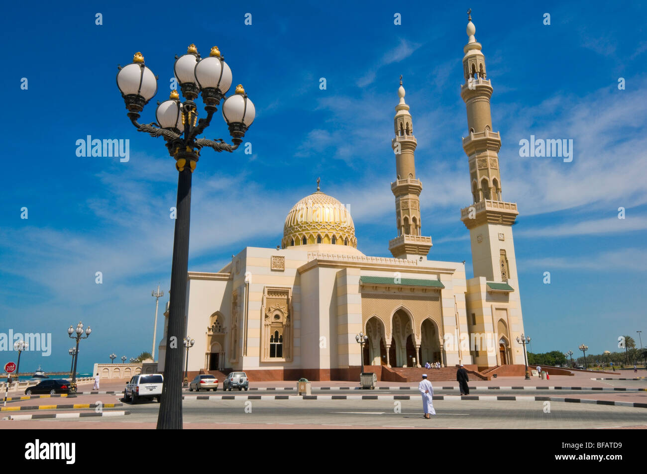 Sharjah mosque hi-res stock photography and images - Alamy