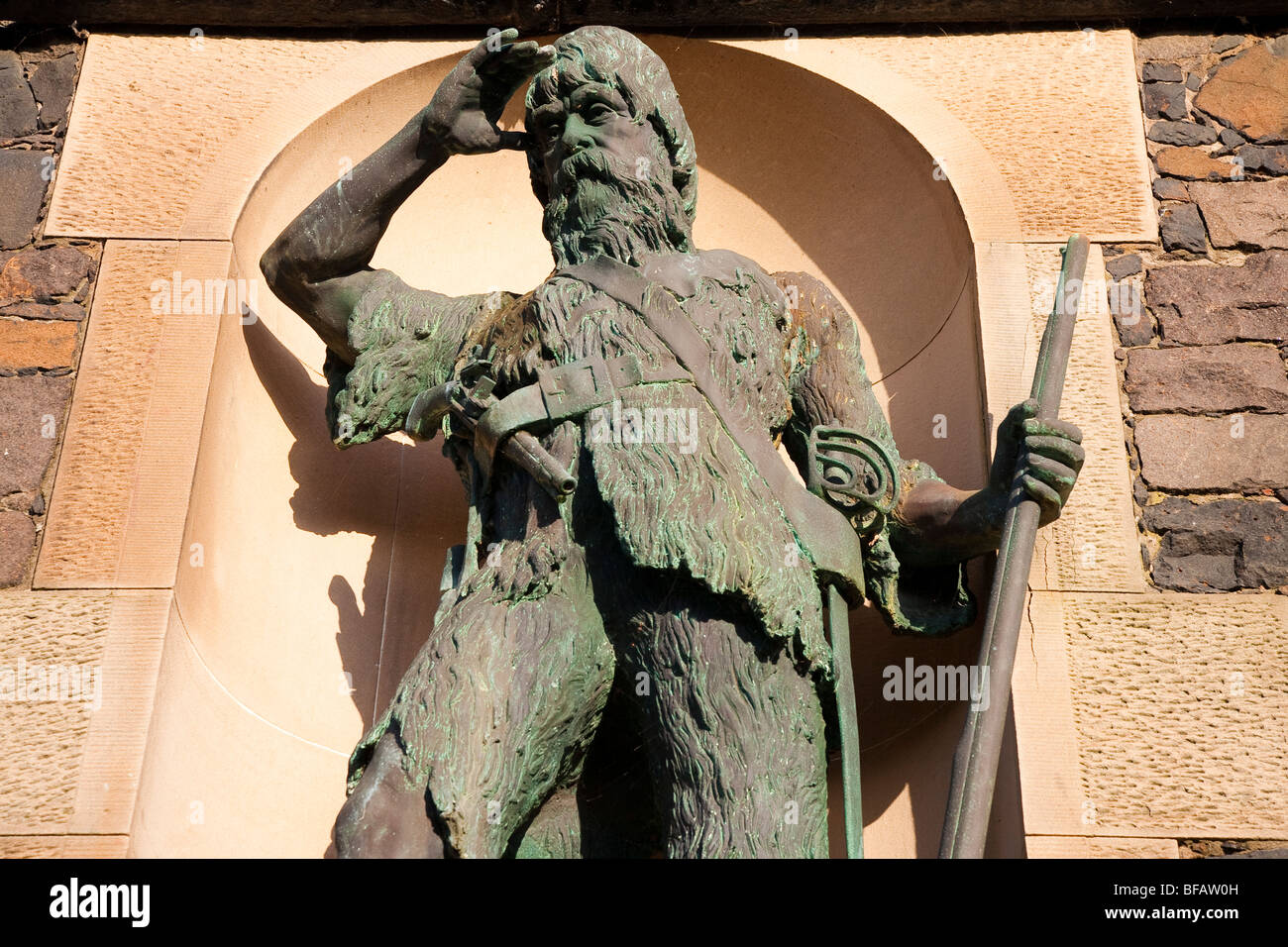 Alexander selkirk statue hi-res stock photography and images - Alamy