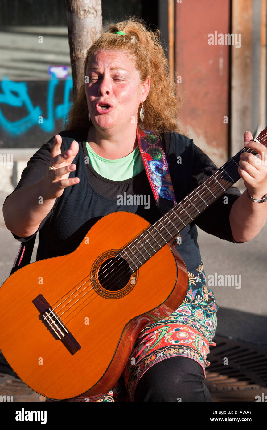 Montreal street performer hi-res stock photography and images - Alamy