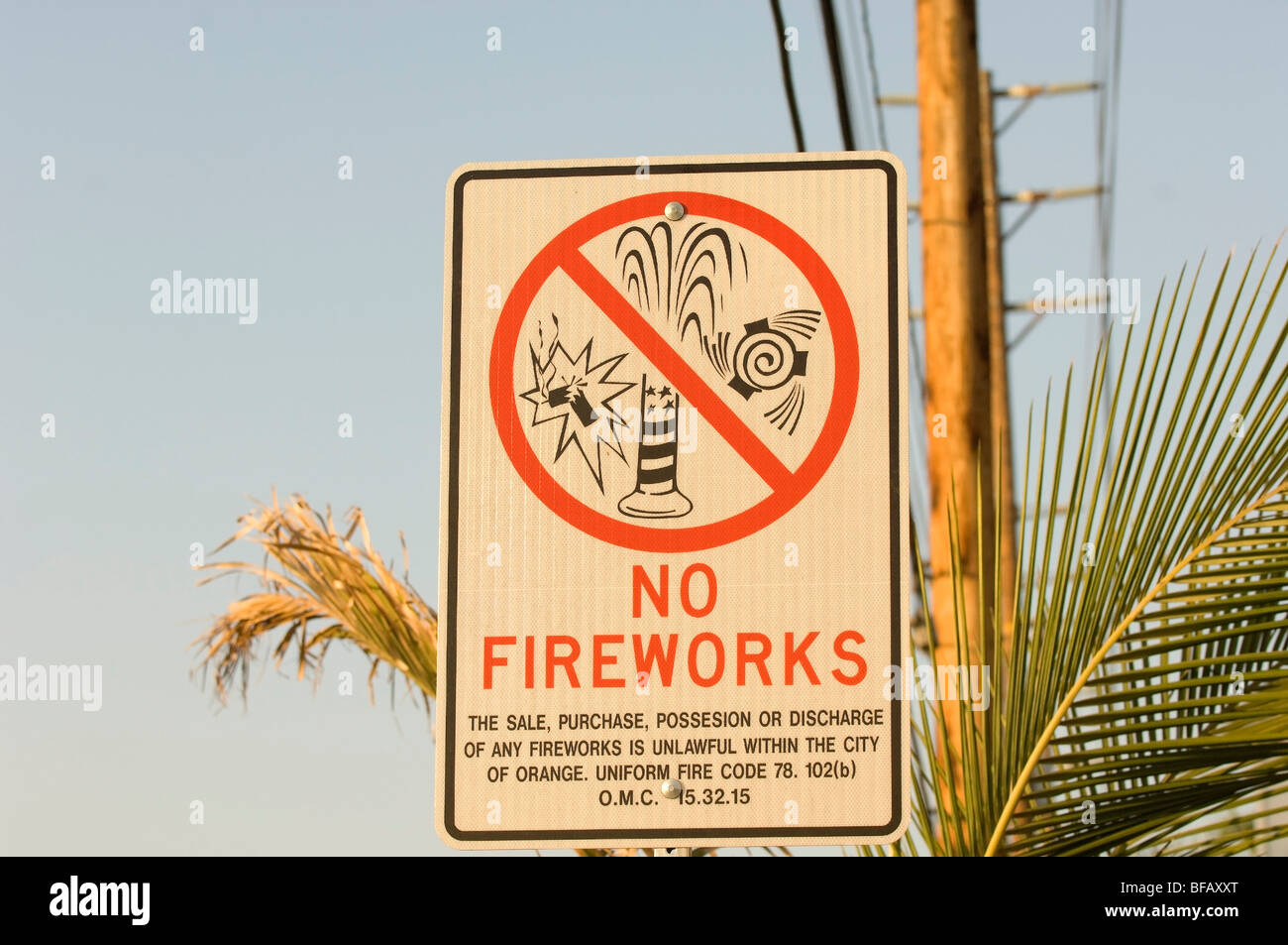 Fireworks warning sign hi-res stock photography and images - Alamy