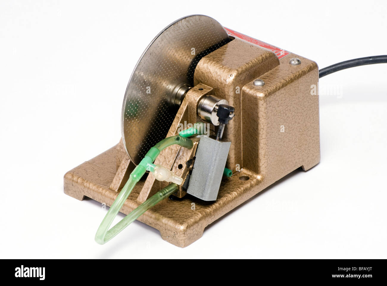 Hy-Flo rotary air pump with silent synchronous motor and piston action ...