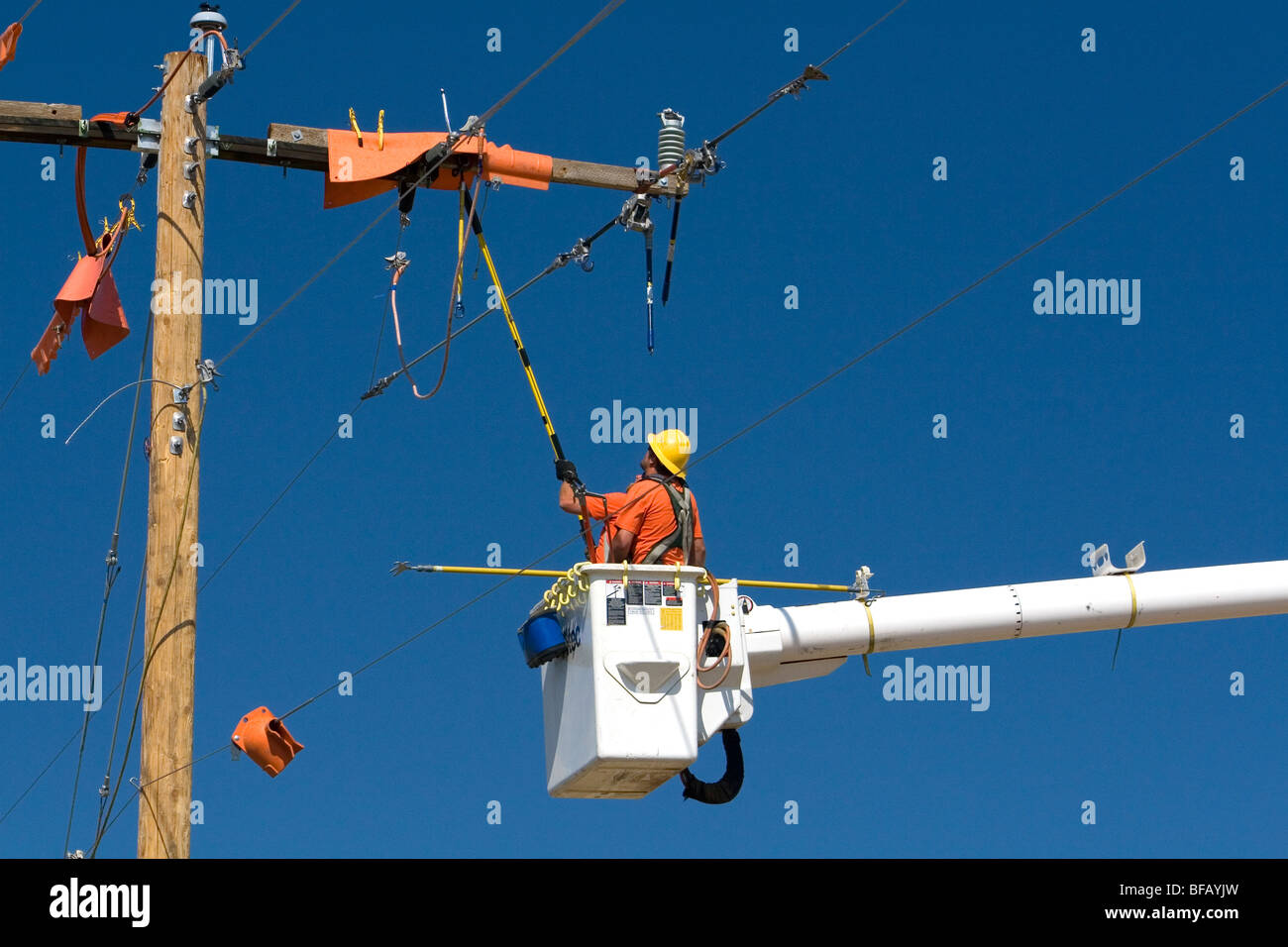 Powerline utility hi-res stock photography and images - Alamy