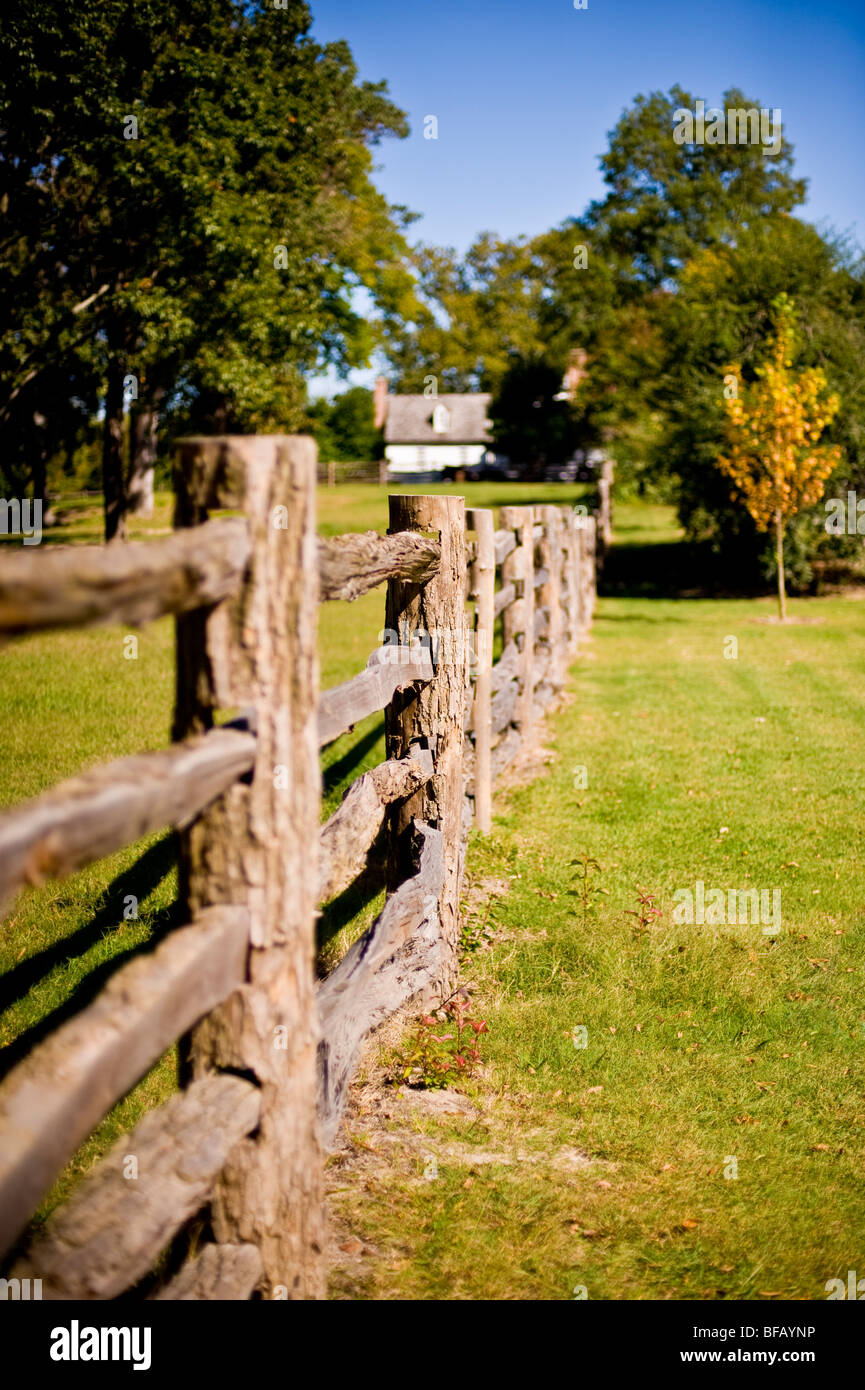Farm split rail fence hi-res stock photography and images - Alamy