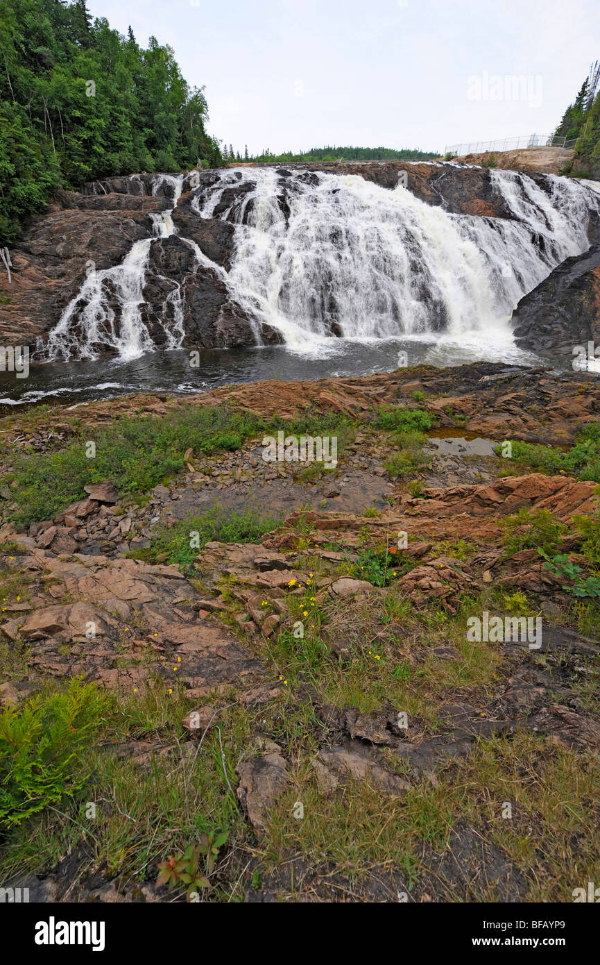 Magpie river hi-res stock photography and images - Alamy