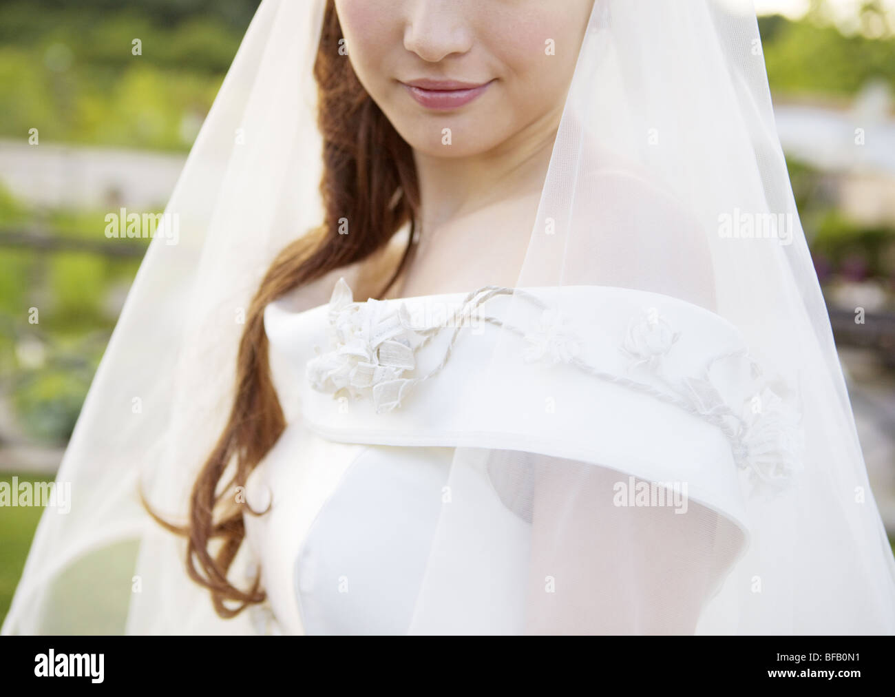 Bride japanese wedding veil hi-res stock photography and images - Alamy