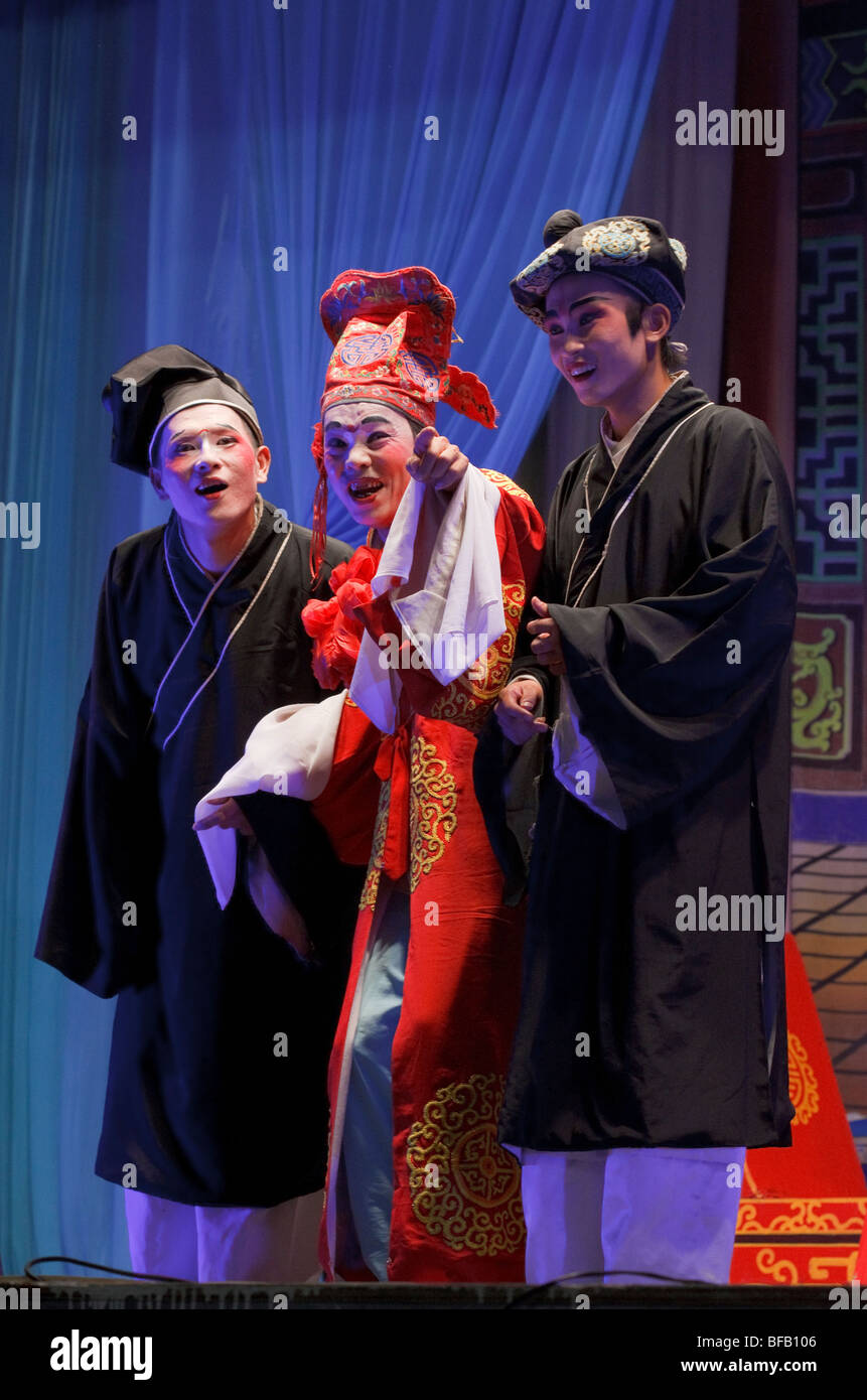 Cantonese opera painting hi-res stock photography and images - Alamy