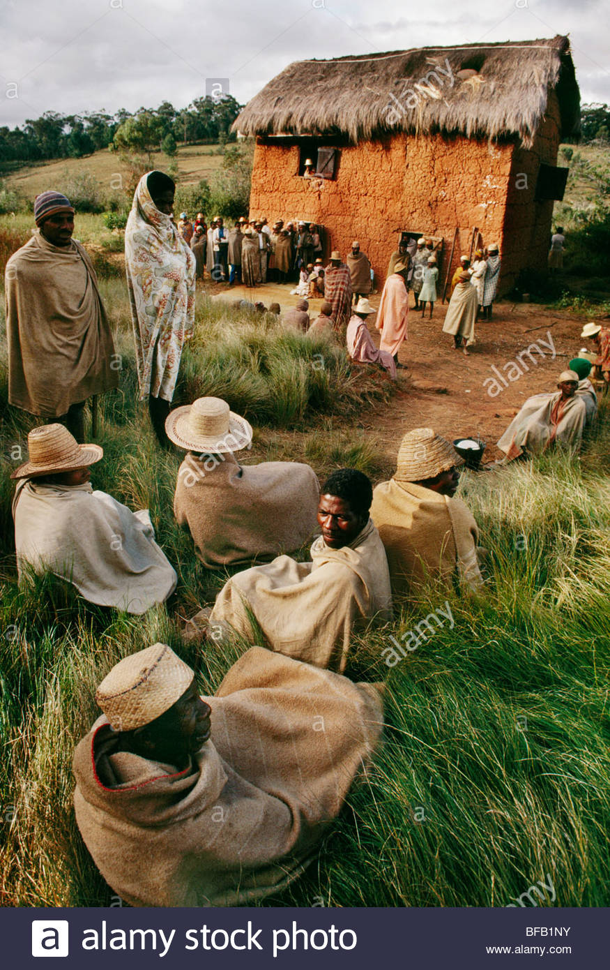 Burial Madagascar Stock Photos & Burial Madagascar Stock Images - Alamy