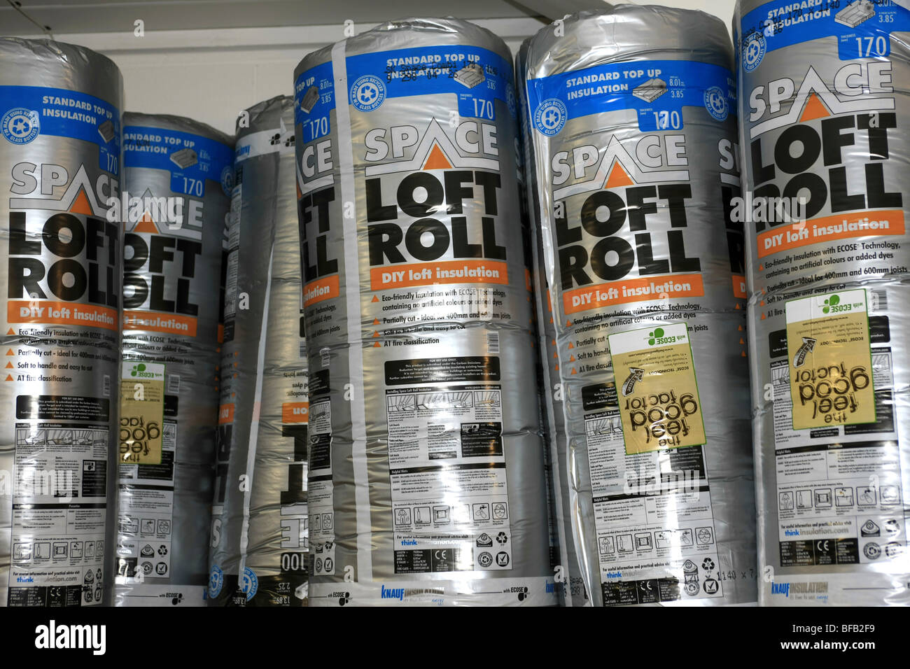 Loft retail store hi-res stock photography and images - Alamy