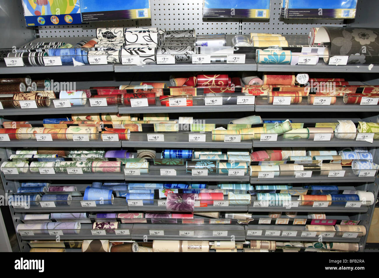 Hardware store hi-res stock photography and images - Alamy