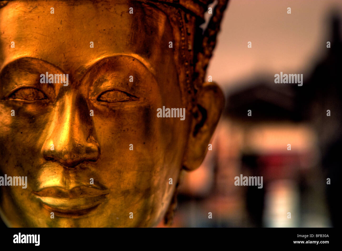 Golden statue at the Grand Palace, Bangkok, Thailand Stock Photo - Alamy